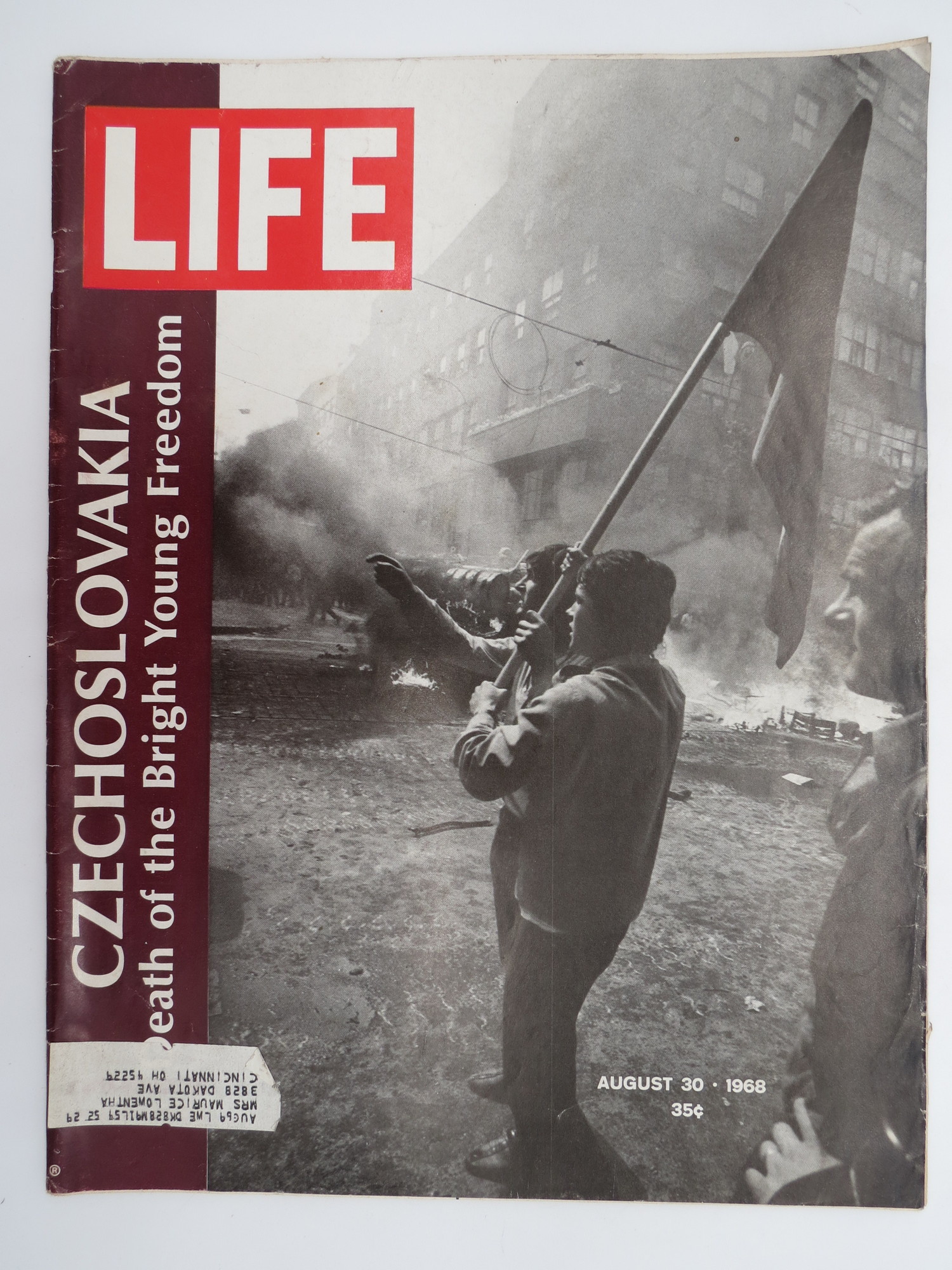 LIFE MAGAZINE, AUGUST 30, 1968 (CZECHLOSLOVAKIA - DEATH OF THE BRIGHT ...