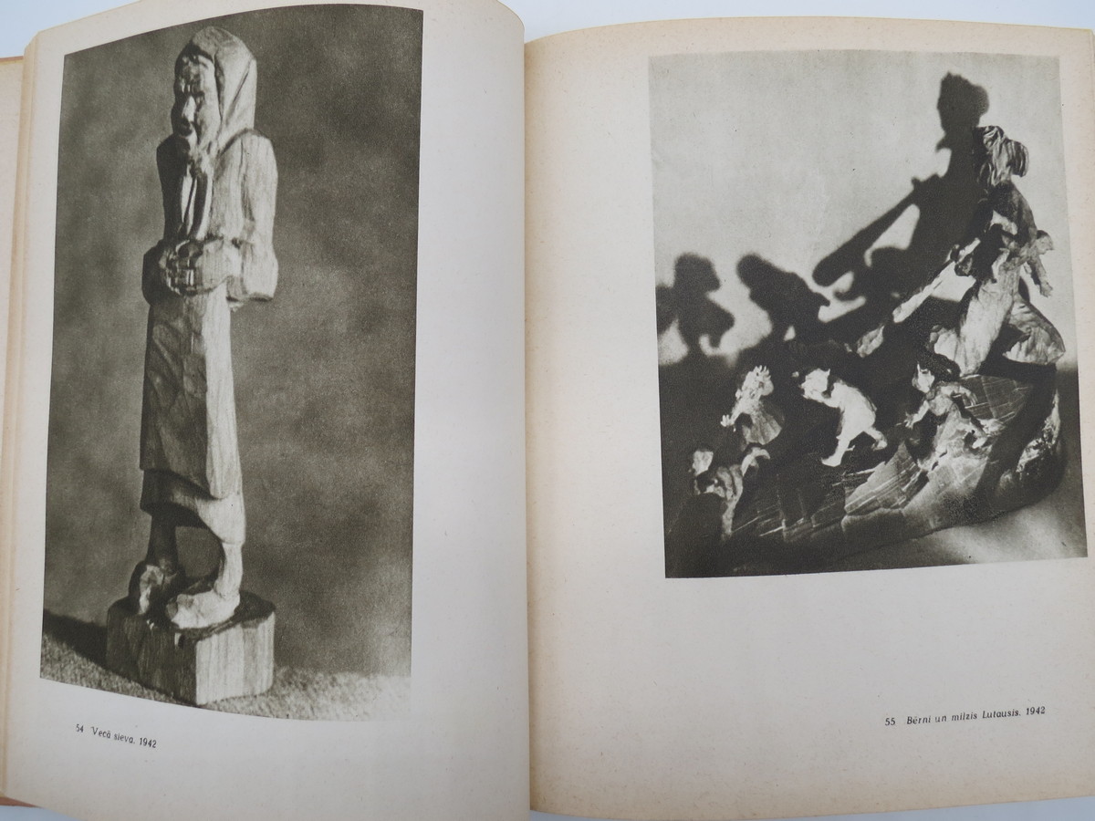 LIZE DZEGUZE (LETTISH LANGUAGE)