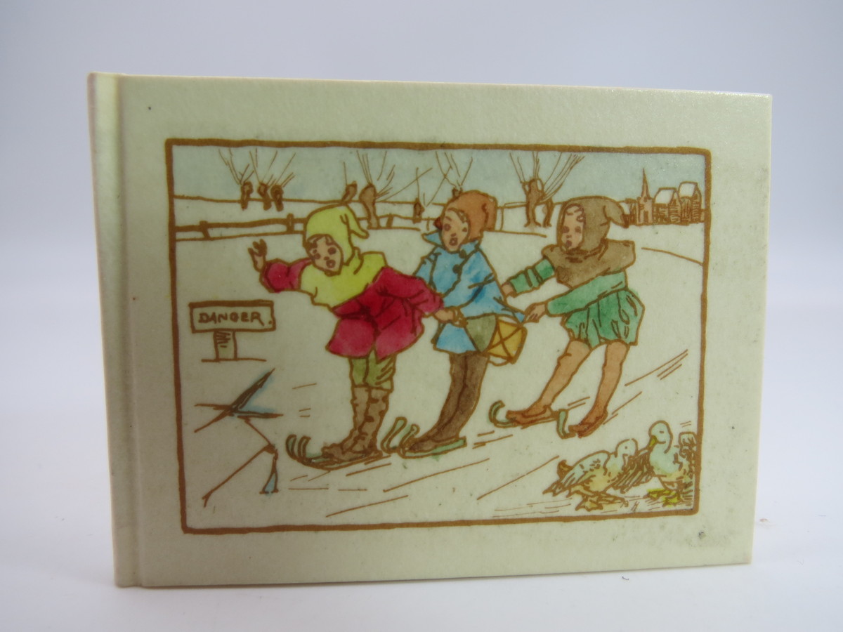 THE TWELVE MONTHS (MINIATURE BOOK)