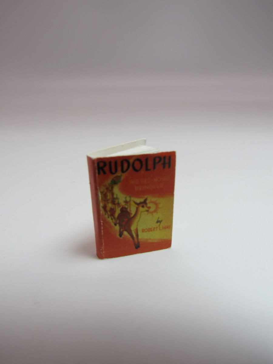 RUDOLPH THE RED-NOSED REINDEER (MICRO MINIATURE BOOK)